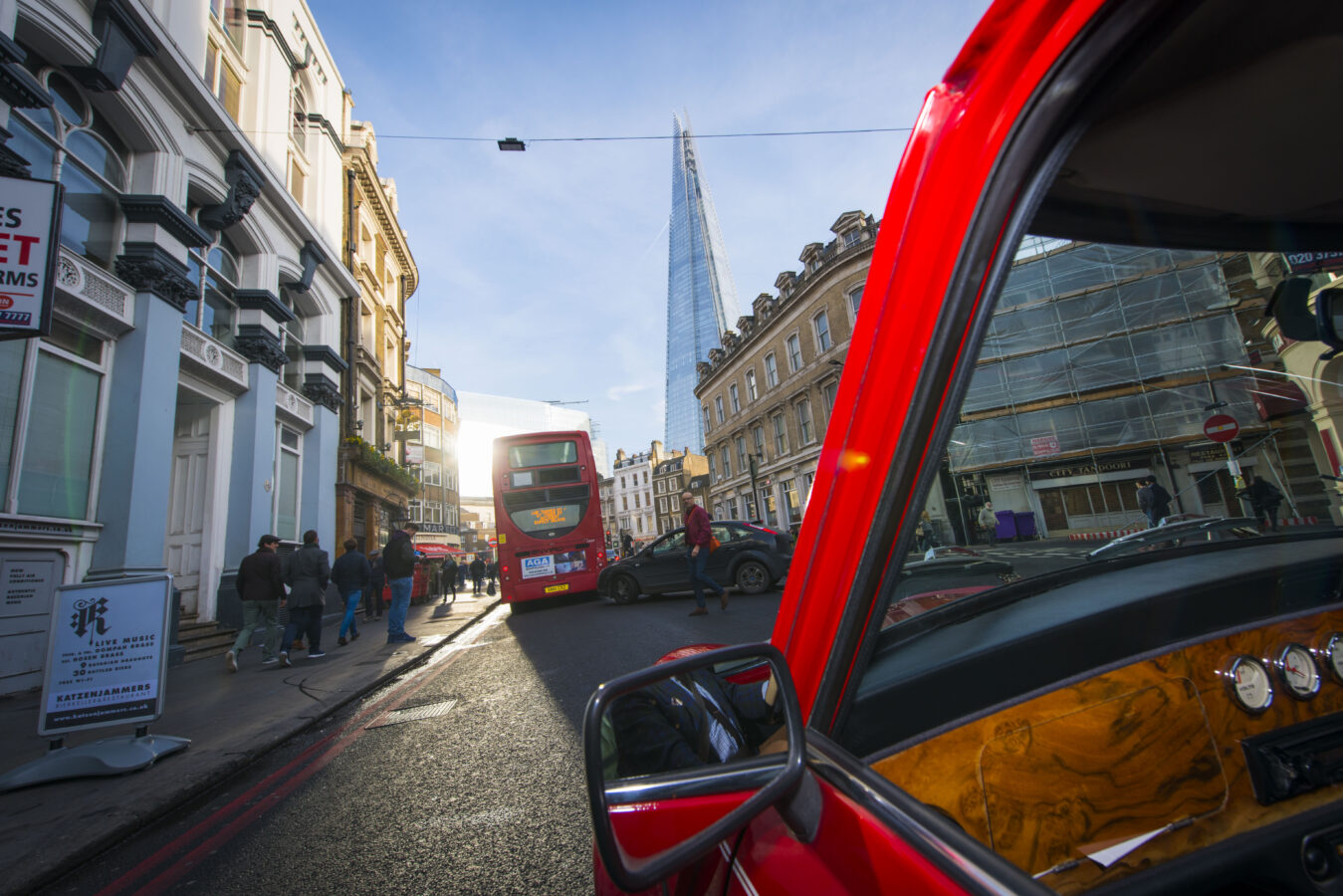 Private Classic Car Tour Landmarks of London by smallcarBIGCITY